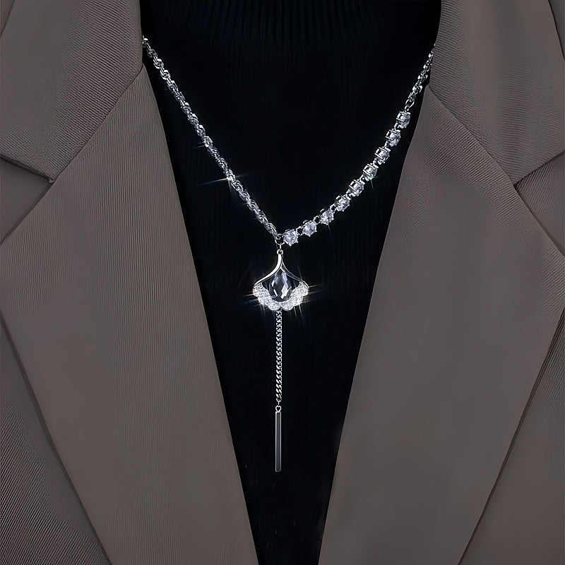 14K Gold-Plated Diamond Crystal Ginkgo Leaf Necklace – Ella18