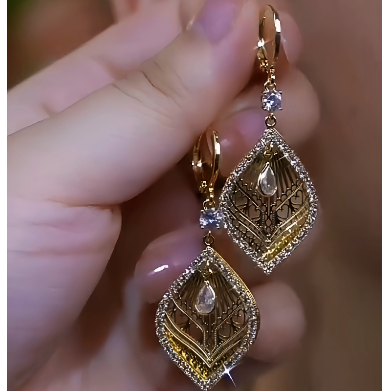 14K Gold-Plated Diamond Hollow Leaf Earrings – Ella18